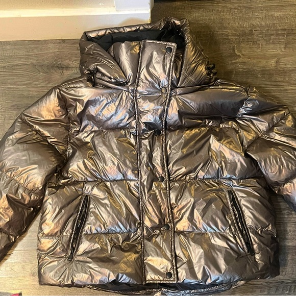 GAP | Jackets & Coats | Gap Shimmering Gold Puffer Jacket | Poshmark